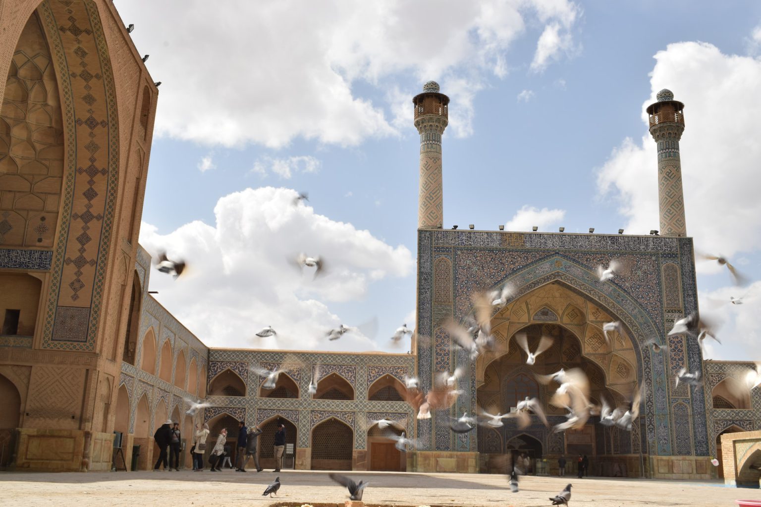 Isfahan, Iran: An Ultimate Travel Guide - Visit historical sites of ...