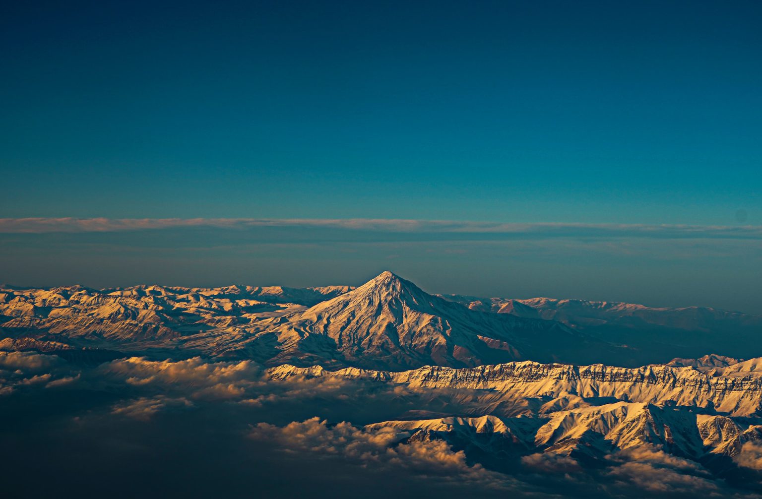 Mount Damavand: Symbol of Endurance and Beauty - To Iran Tour