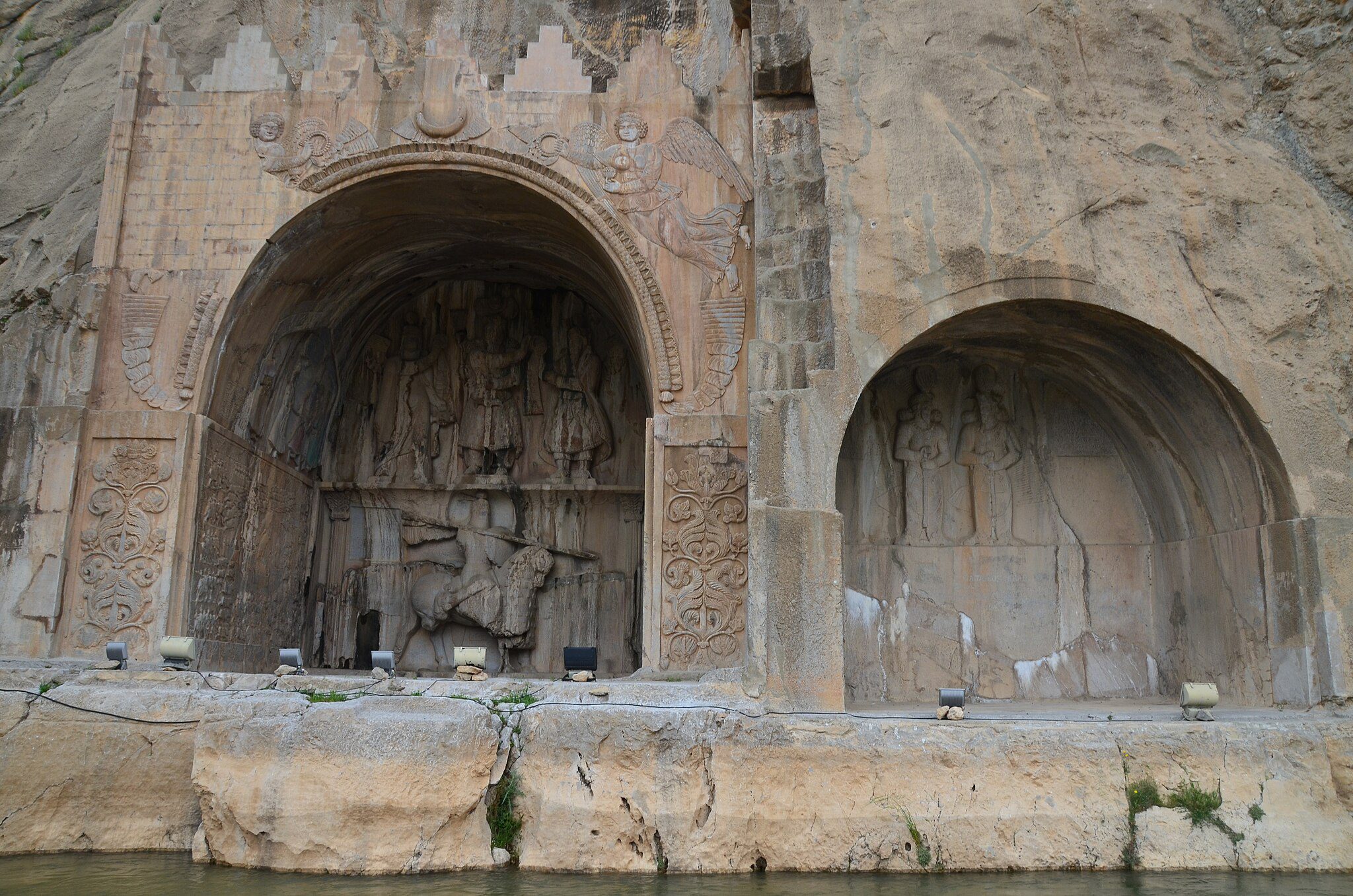 Sassanian Bas-Reliefs | A Fascinating Journey into the Artistic and ...